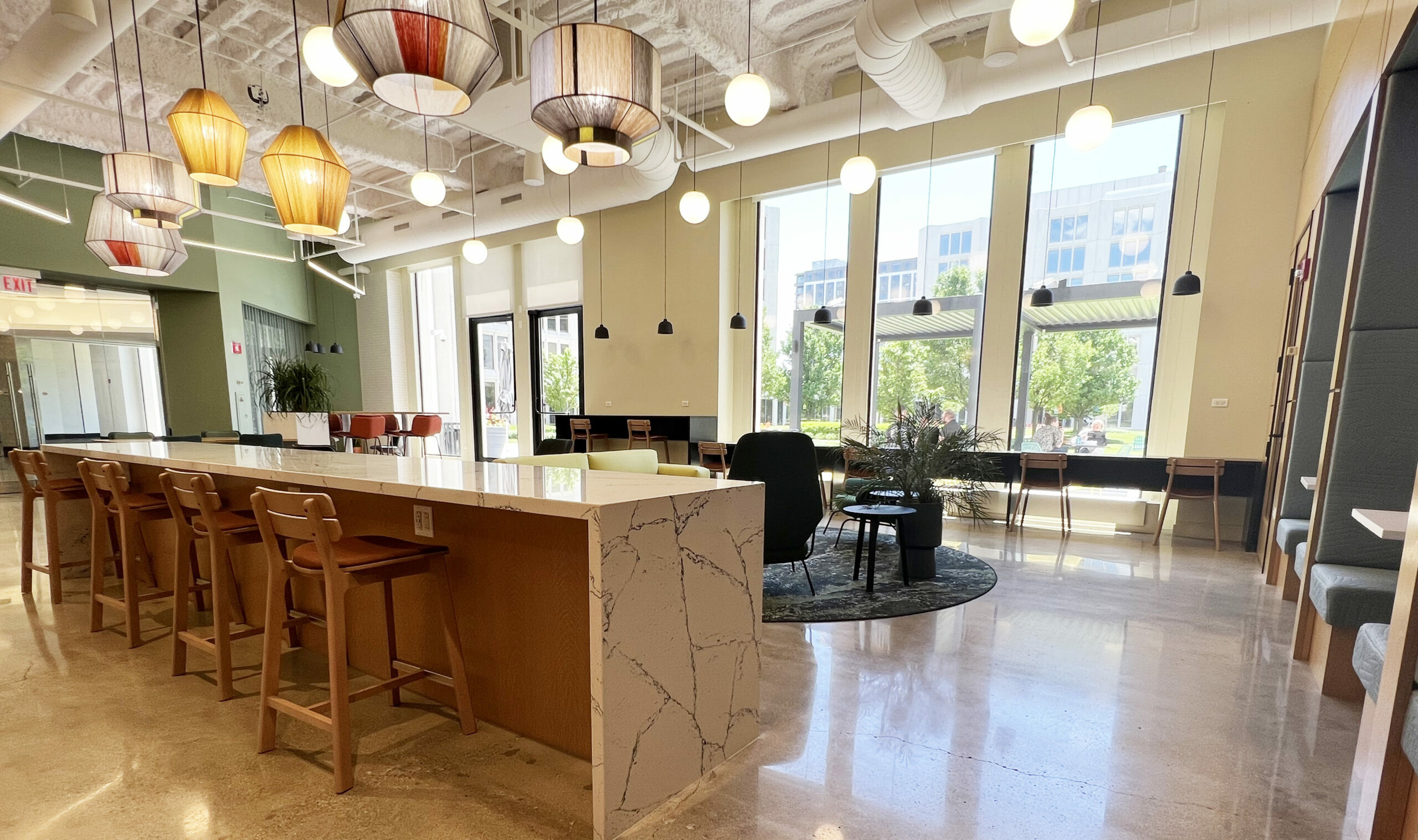 Amenities - Commerce Plaza